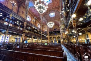 Synagogue Etiquette: A Visitor’s Guide | Paulmarina