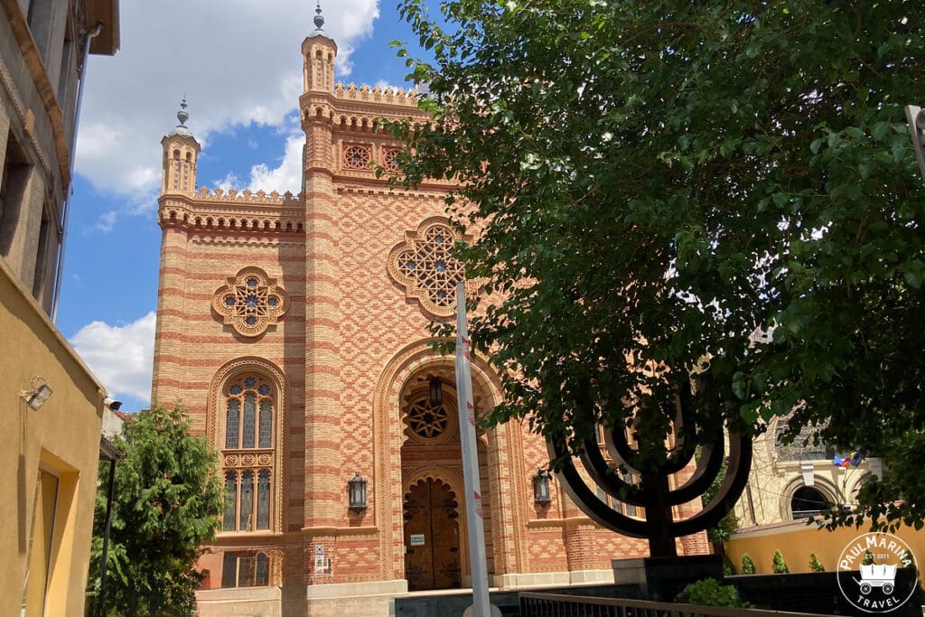 Synagogue Etiquette: A Visitor’s Guide | Paulmarina